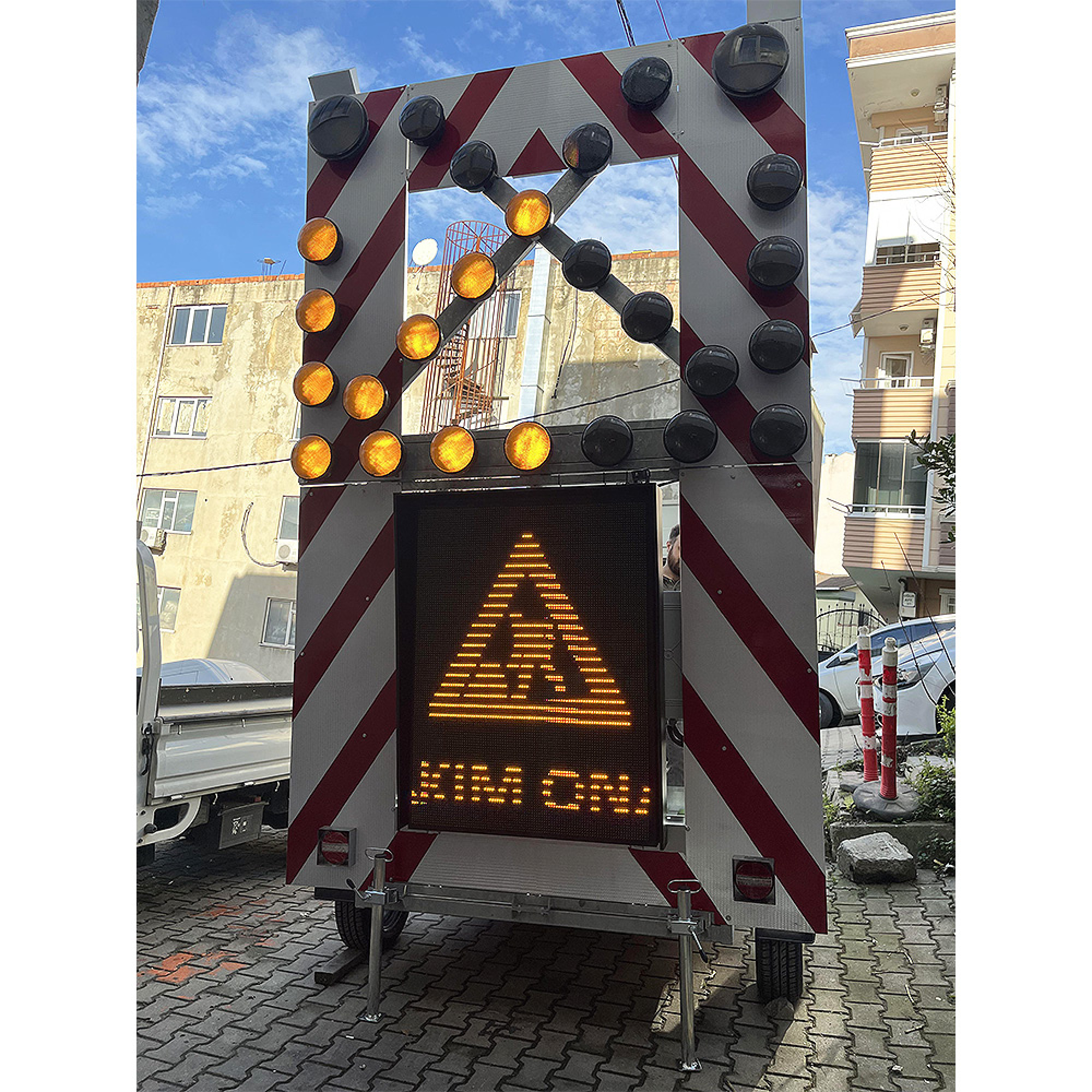 Trailer Warning Systems Traffic Warning Trailer VMS li Model
