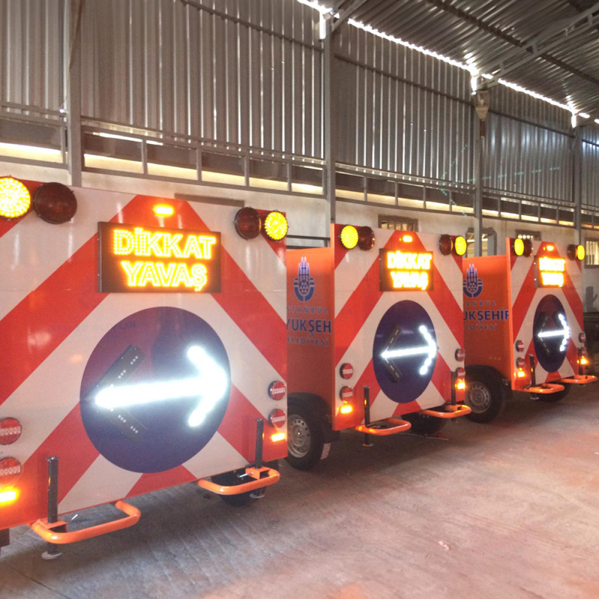 Led Warning Trailer Traffic Trailer Warning Systems Illuminated Trailer ...